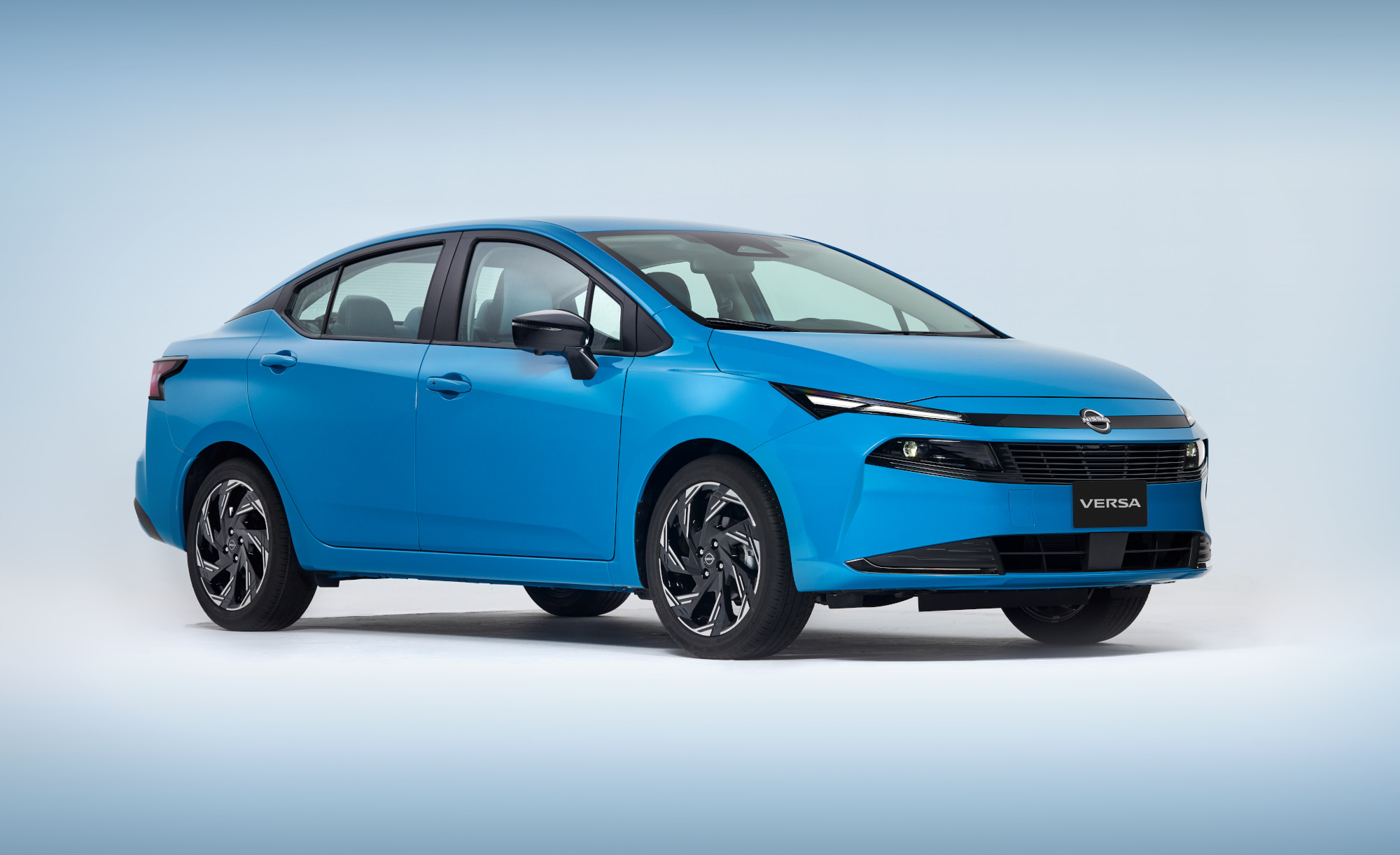 Comparativa de sedanes: Nissan Versa, Chevrolet Aveo, Kia K3, Mazda 2 ...